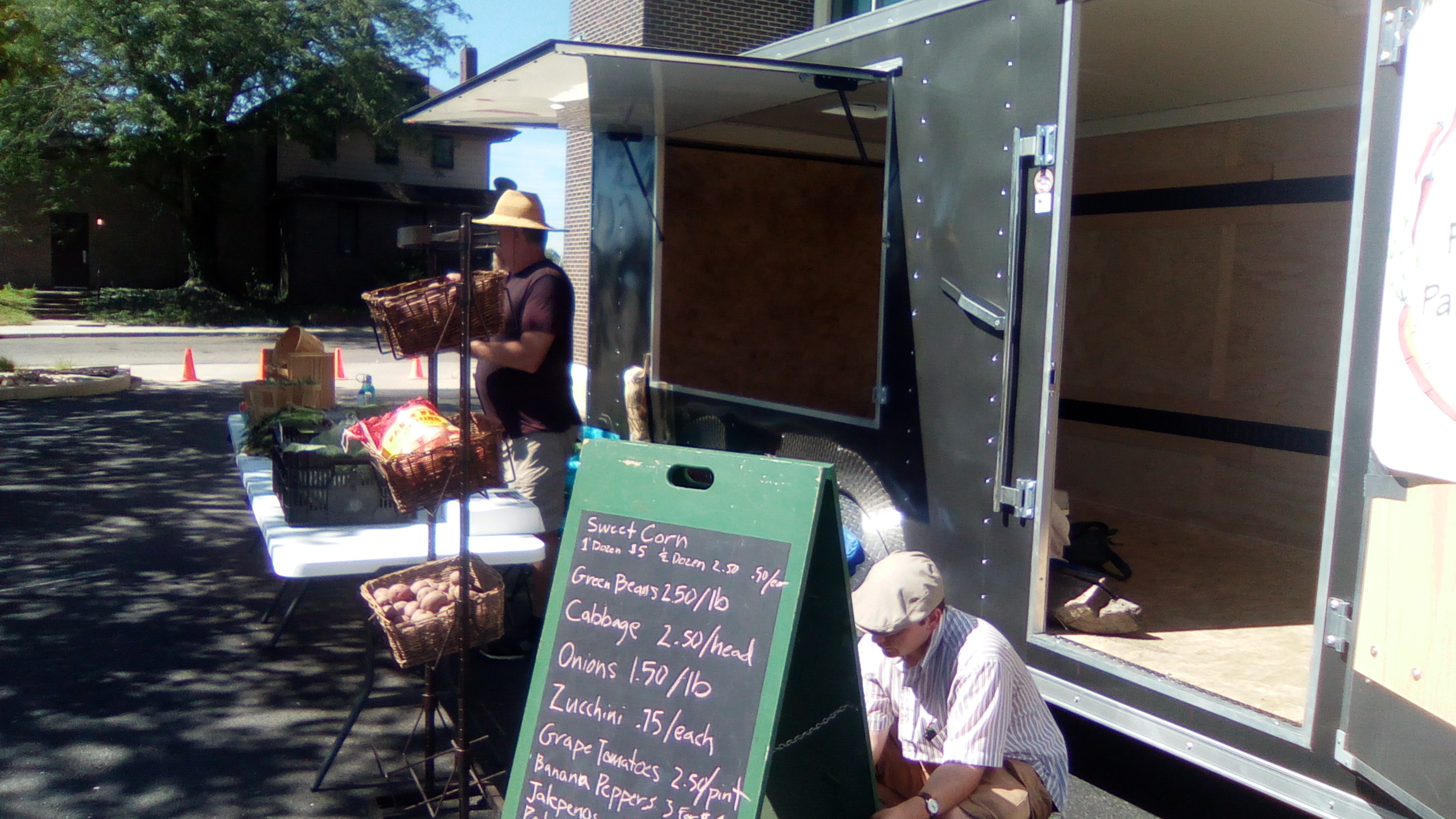 Mobile Market – Grown here, not flown here